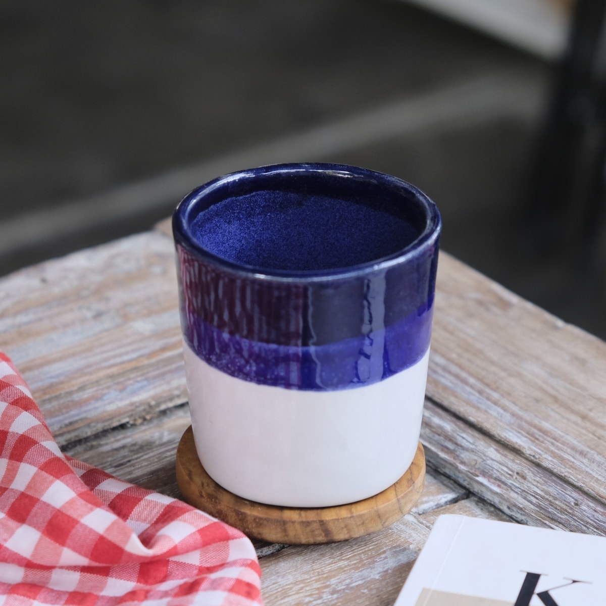 Cangkir Unhandle Biru Putih